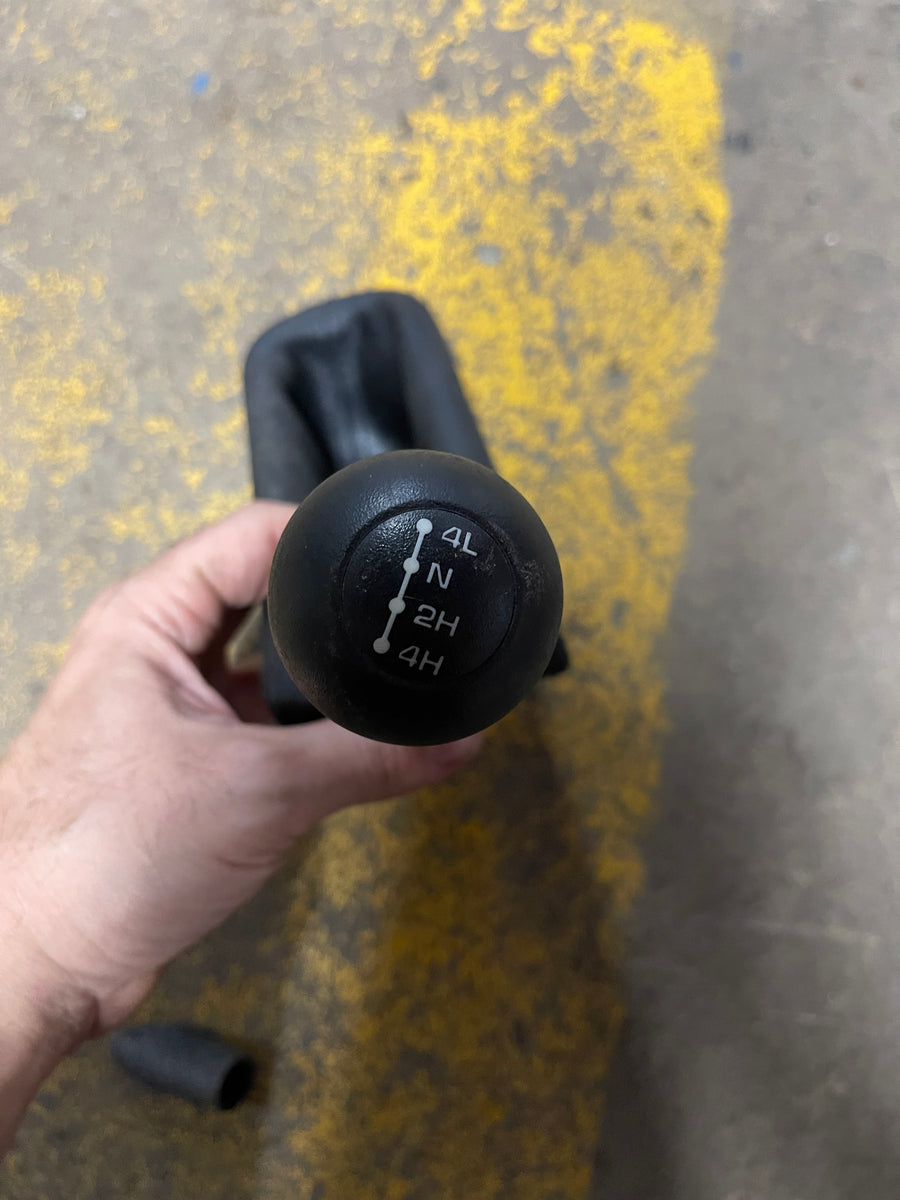 2002-2005 Dodge Ram 4WD Shifter Handle W/Boot – Used Parts Online Network
